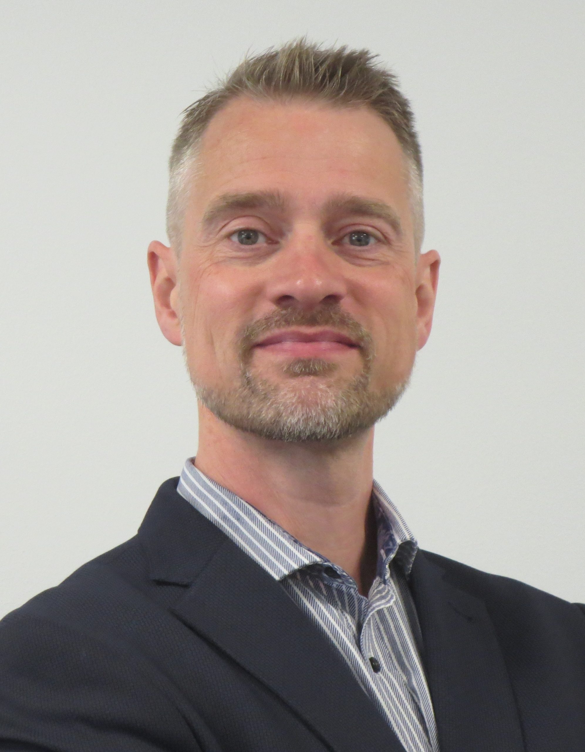 Fra skolekontoret til Kosovo - InterForce