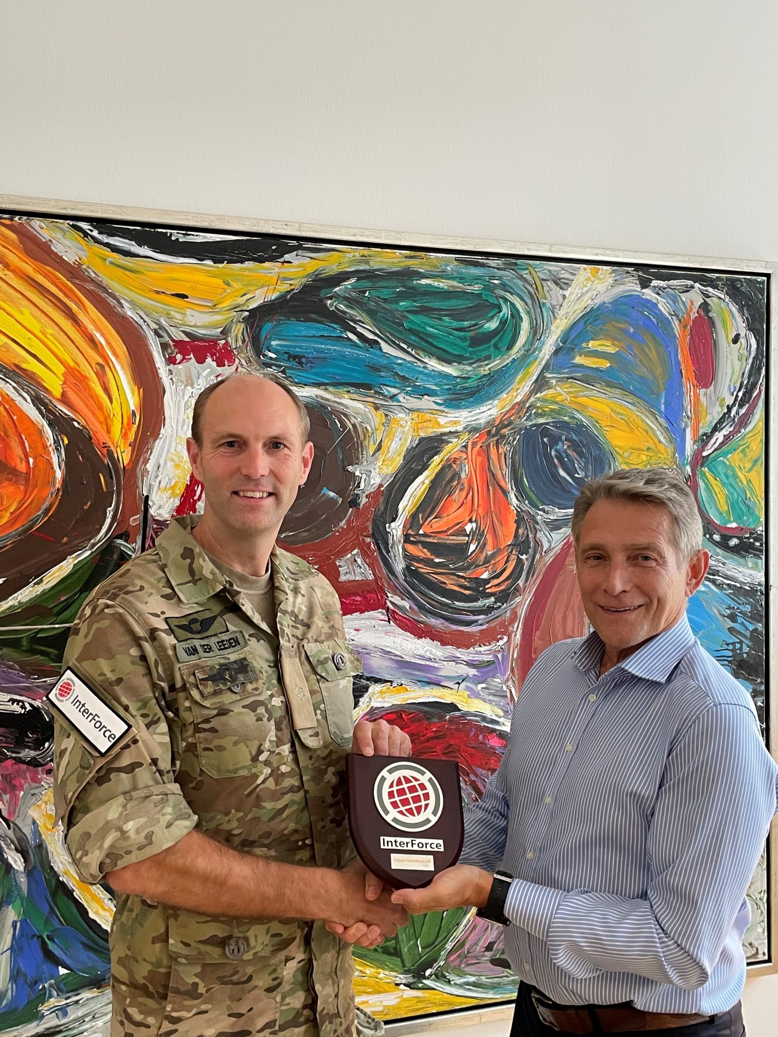 Odgers Berndtson modtager InterForce-skjoldet - InterForce