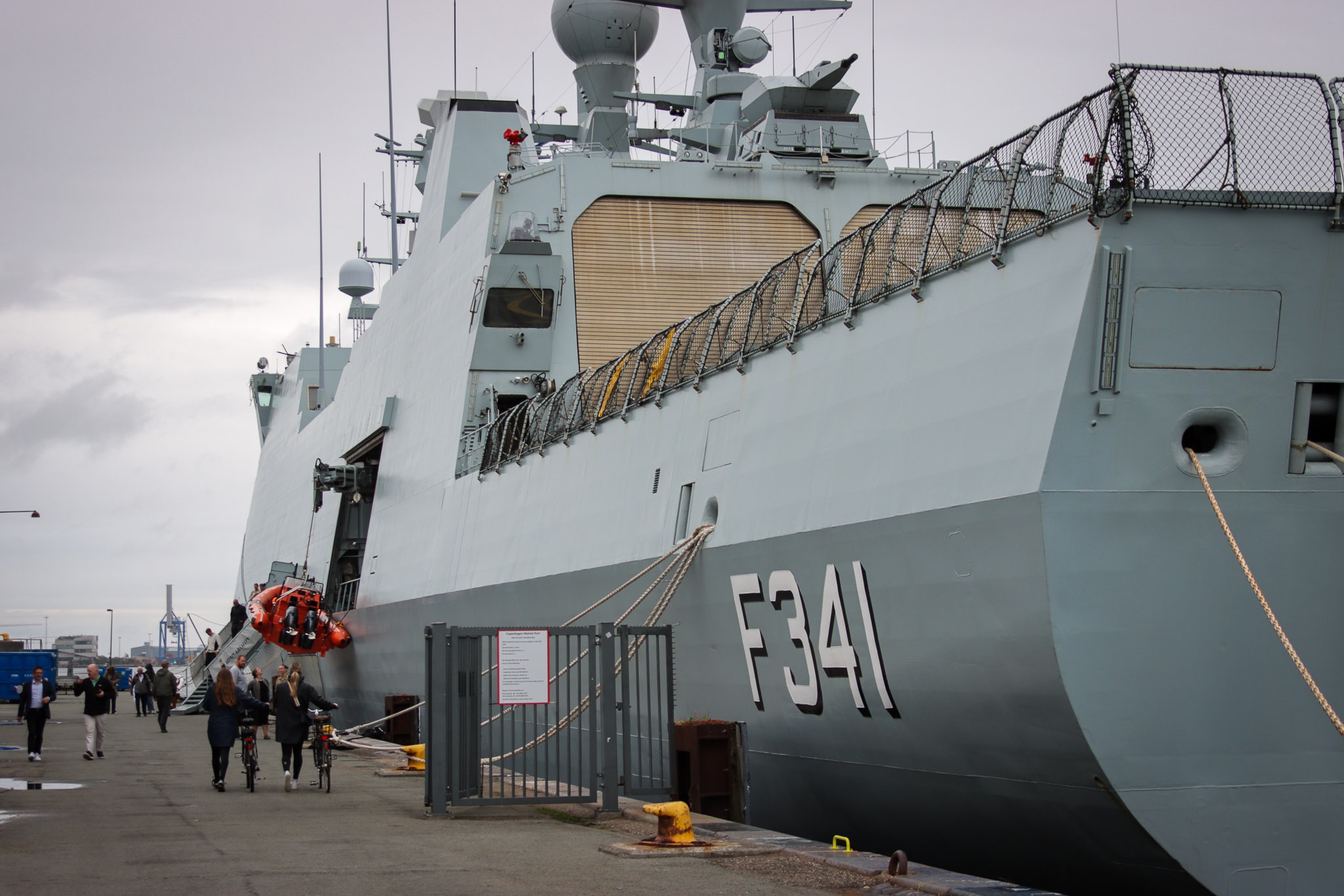 Besøg på Fregatten ABSALON - InterForce